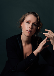 Sophie Burns, Mezzo-soprano - Životopis na Operabase