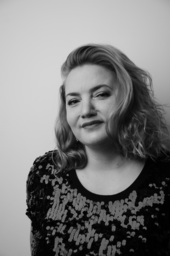 Daniela Tabernig, Soprano - Biography, Performances, Videos and ...