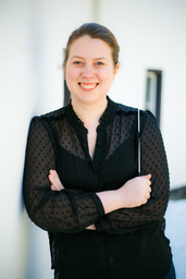 Anna Hartmann, Conductor - Biography, Performances and Repertoire on Operabase