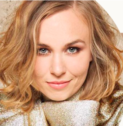 Elsa Dreisig, Soprano - Biography, Performances, Videos and Repertoire ...