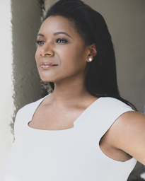 Elizabeth Llewellyn, Soprano - Biography, Performances, Videos and ...