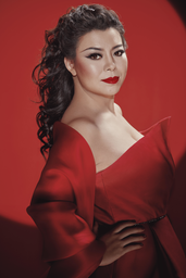 Hui He, Soprano - Biography, Performances, Videos and Roles ...