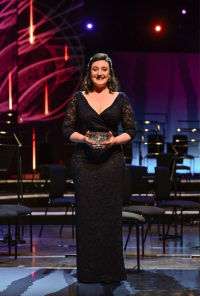 Beth Taylor, Mezzo-soprano | Archive, Performances, Tickets & Video ...