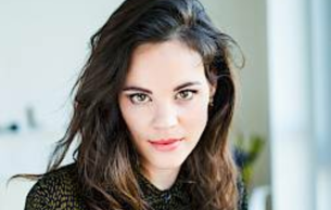 Regula Mühlemann, Soprano - Biography, Performances, Videos and ...